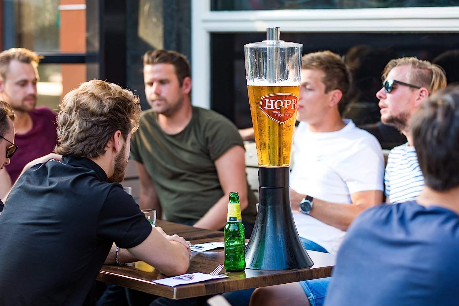 Maximize Your Pub or Bar's Potential with Digital Signage - A ...
